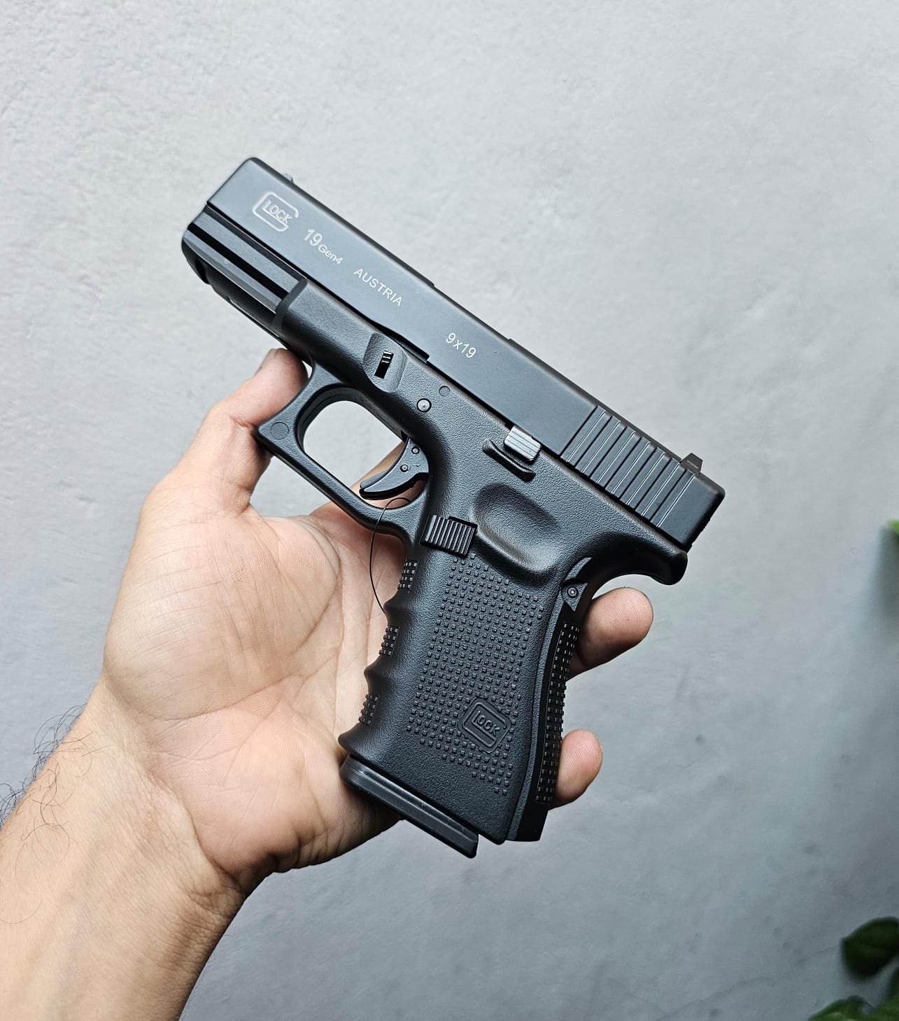 PISTOLA AIRSOFT DOUBLE BELL GLOCK 19 GEN4 FULL METAL GBB GREEN GAS CAL ...